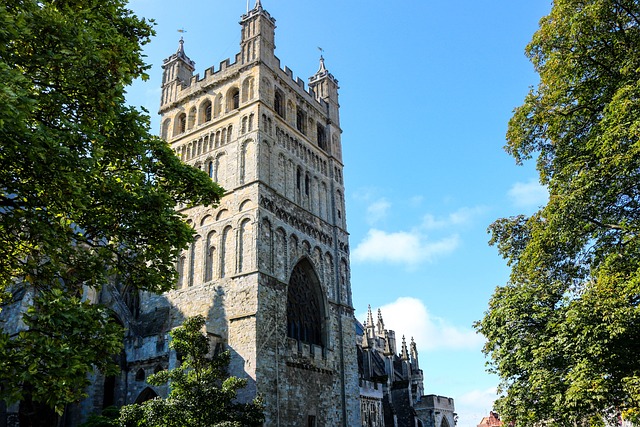Top 10 London to Exeter Bus: Timing & Luxurious Amenities